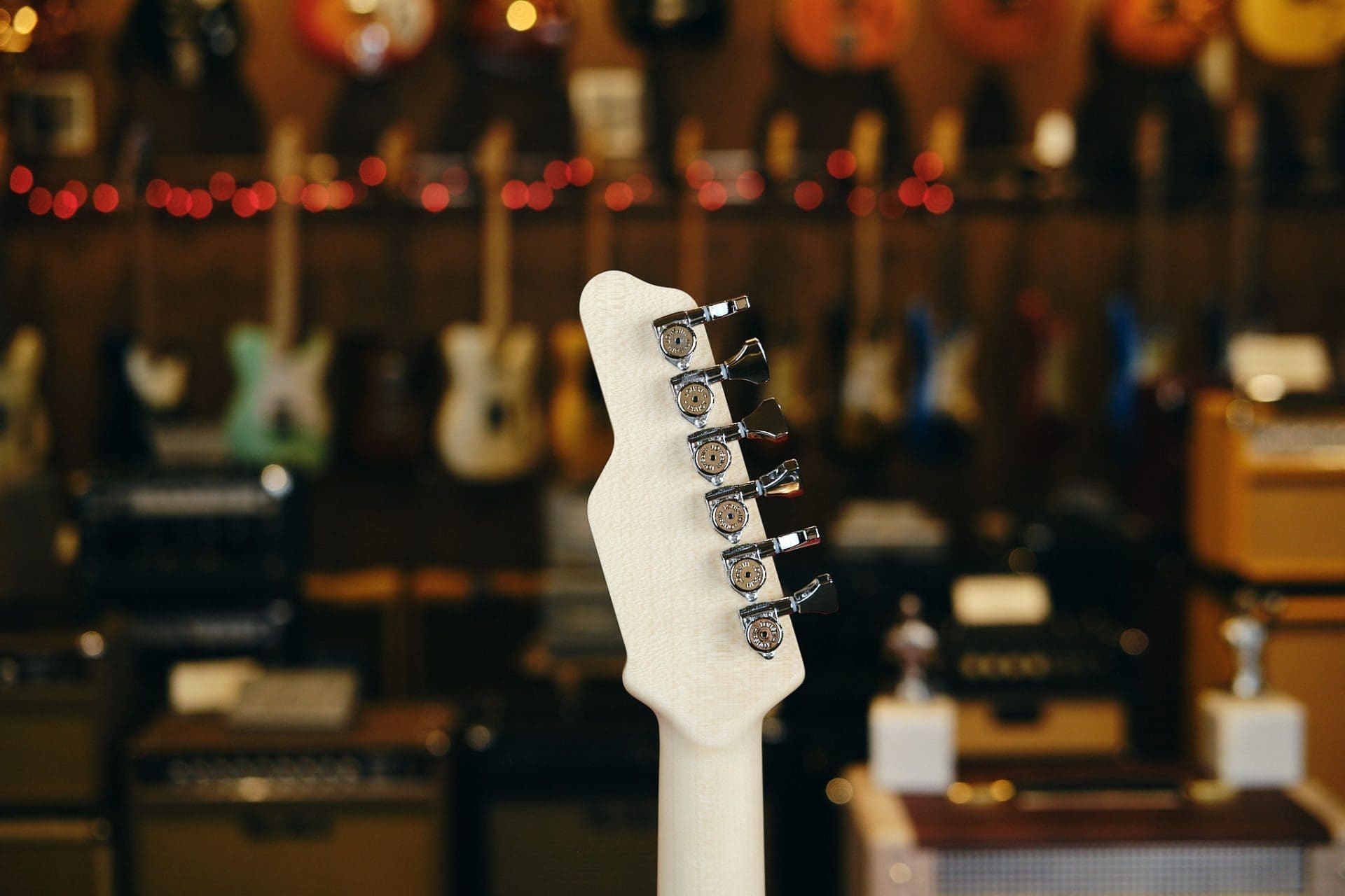 James Tyler Studio Elite HD S-Style Electric Guitar in a White Shmear ...