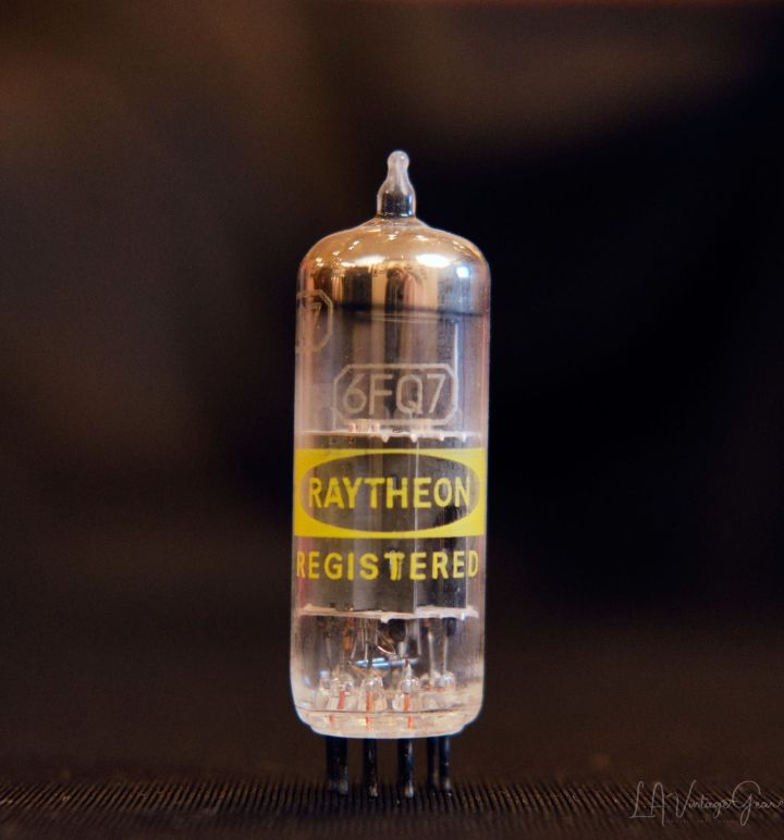 Vintage Raytheon 6CG7 (6FQ7) Vacuum Tube – Tests Good – LA Vintage Gear