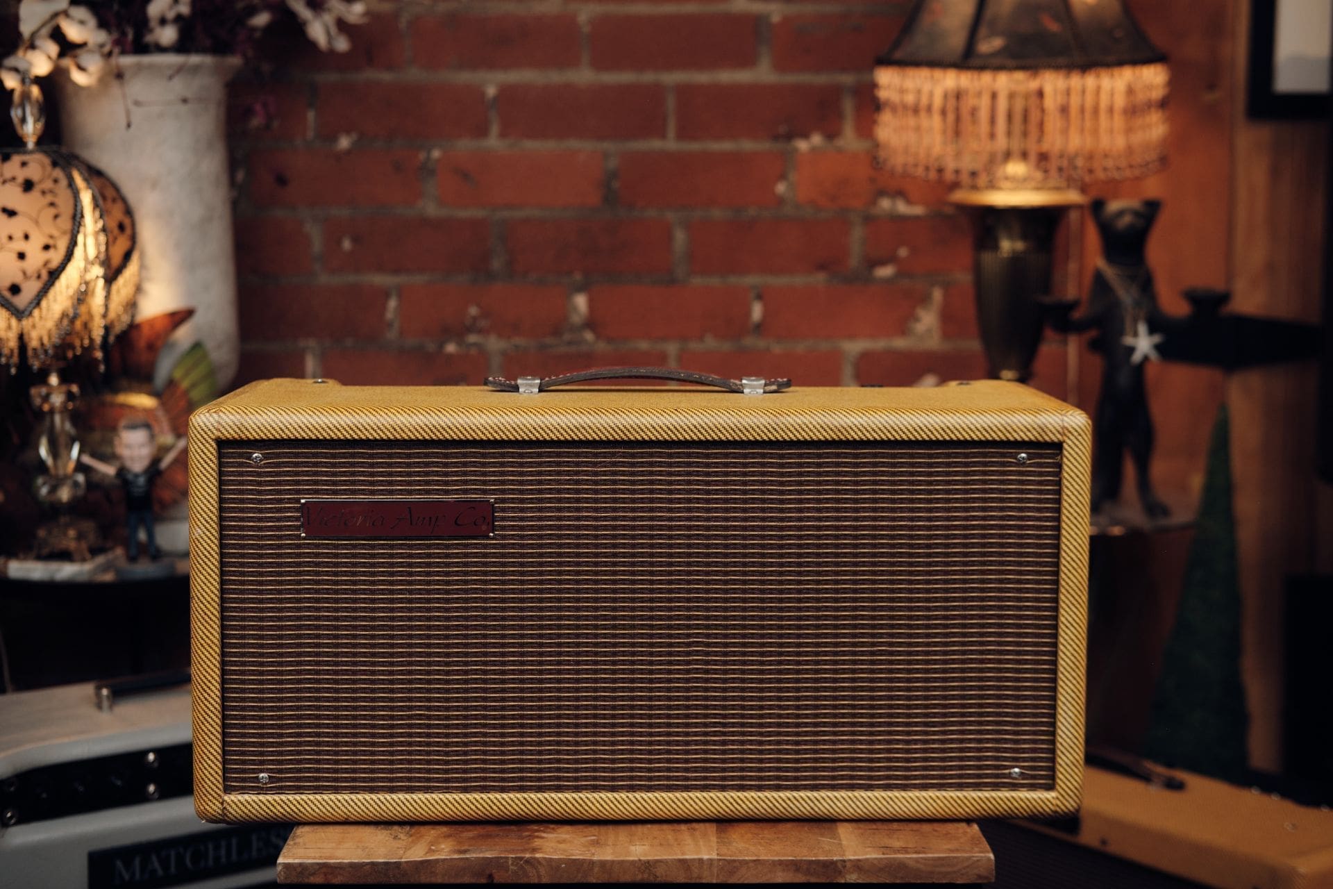 Victoria 'Reverberato' Tank in Tweed Tolex - Tube Reverb & Vibrato In ...