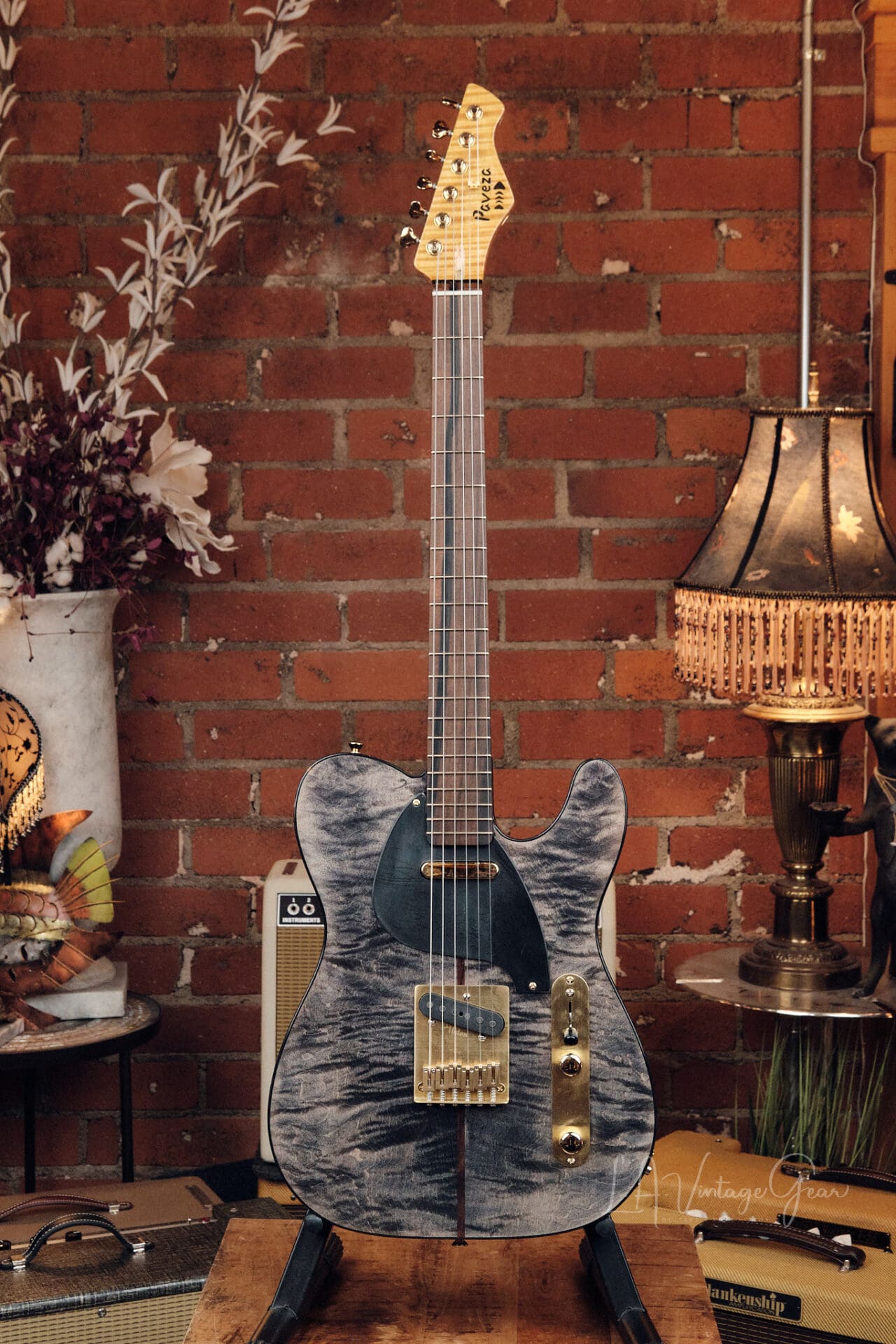 Paveza Guitars Midas - NAMM Show Demo! • LA Vintage Gear